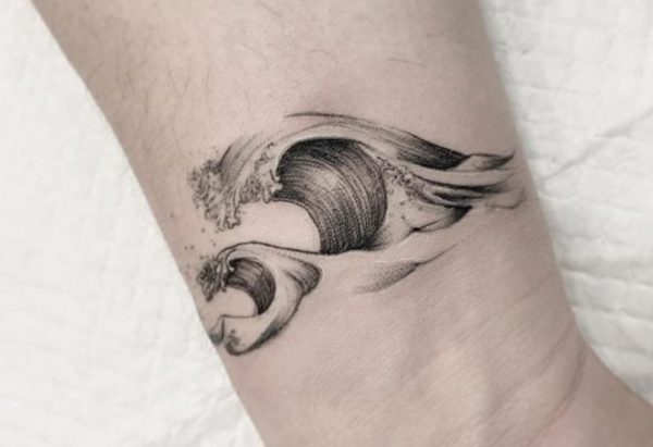 Tatuajes de Ola con su Significado, Diseños e Ideas - Tatuing